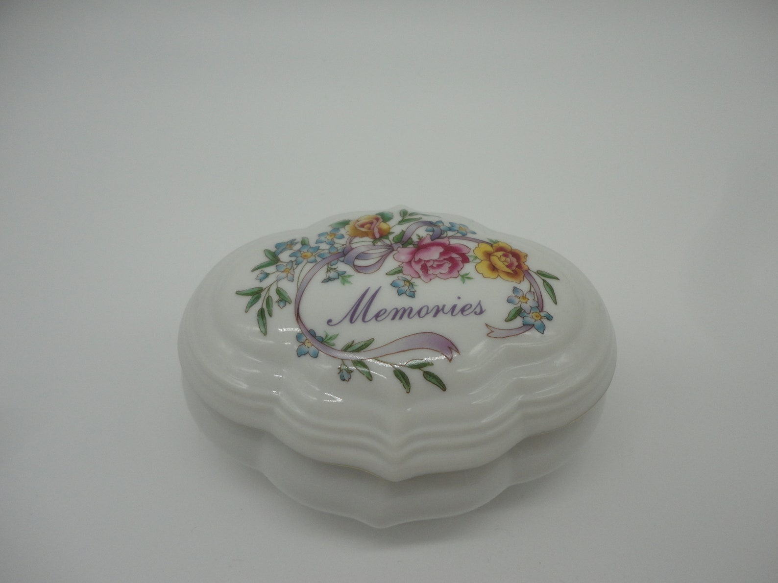 Avon Memories Are for Sharing Music Box/trinket Box,collectible Avon ...