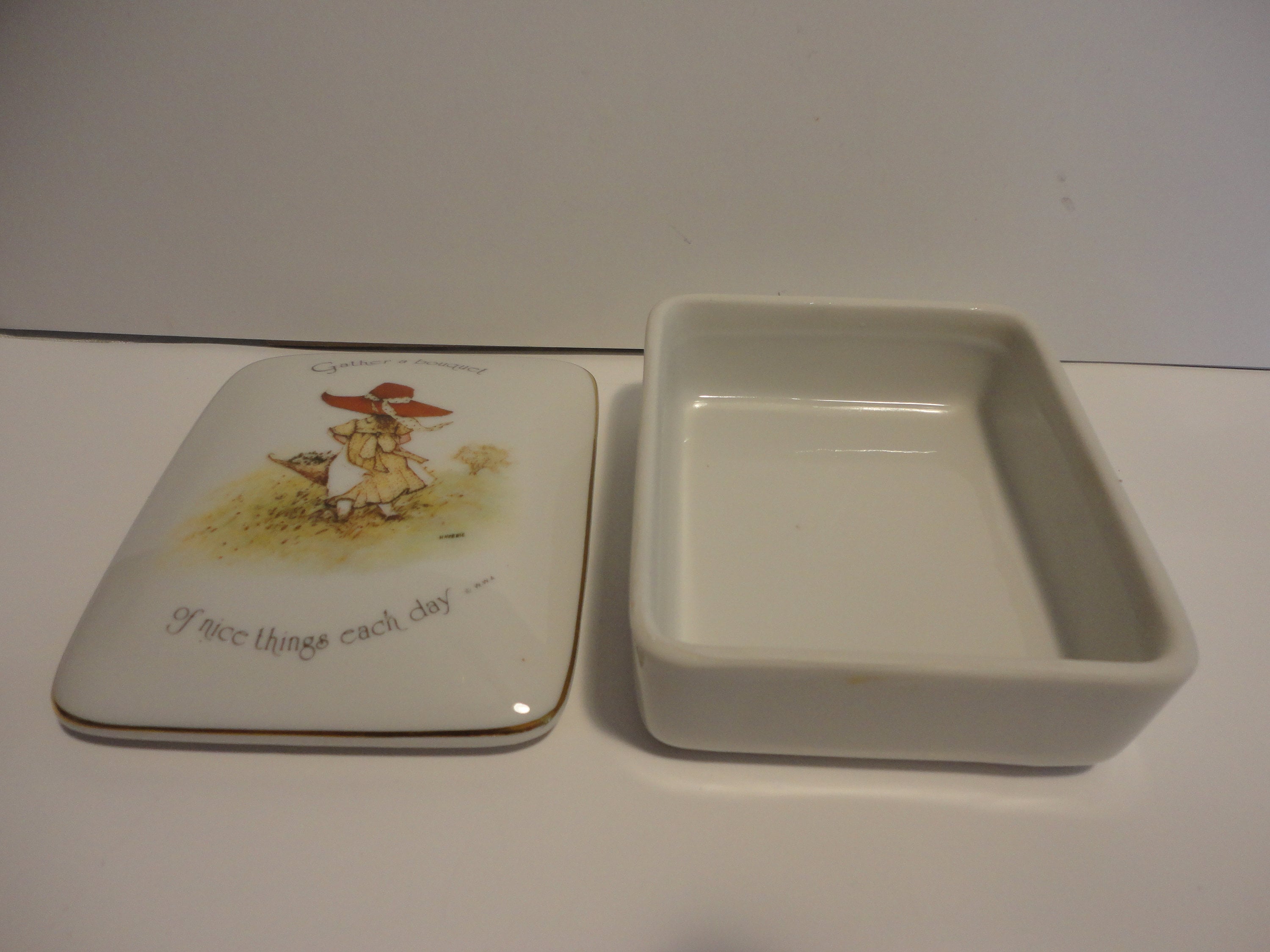 Holly Hobbie Designer's Collection Porcelain Trinket Box Made in Japan ...