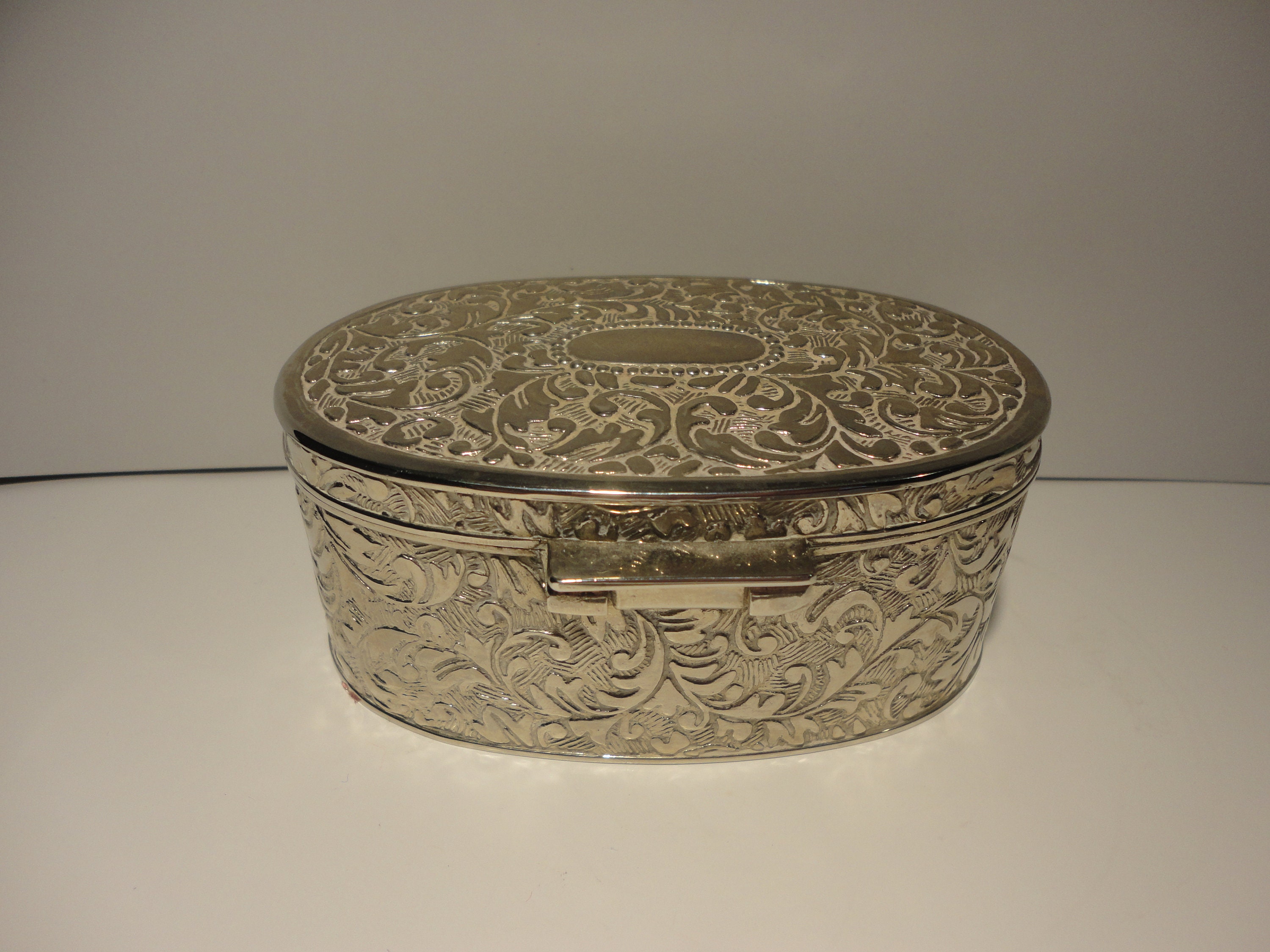 Silver Plated Oval Trinket/jewelry Box Made in Hong Kong,collectible ...