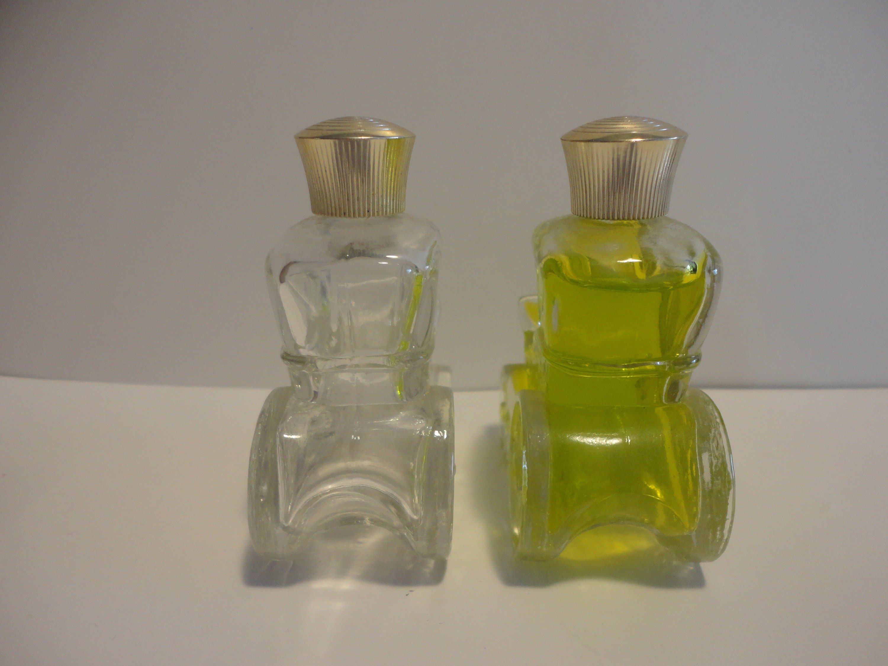 Avon Miniature Courting Carriage Perfume BottleCollectible | Etsy