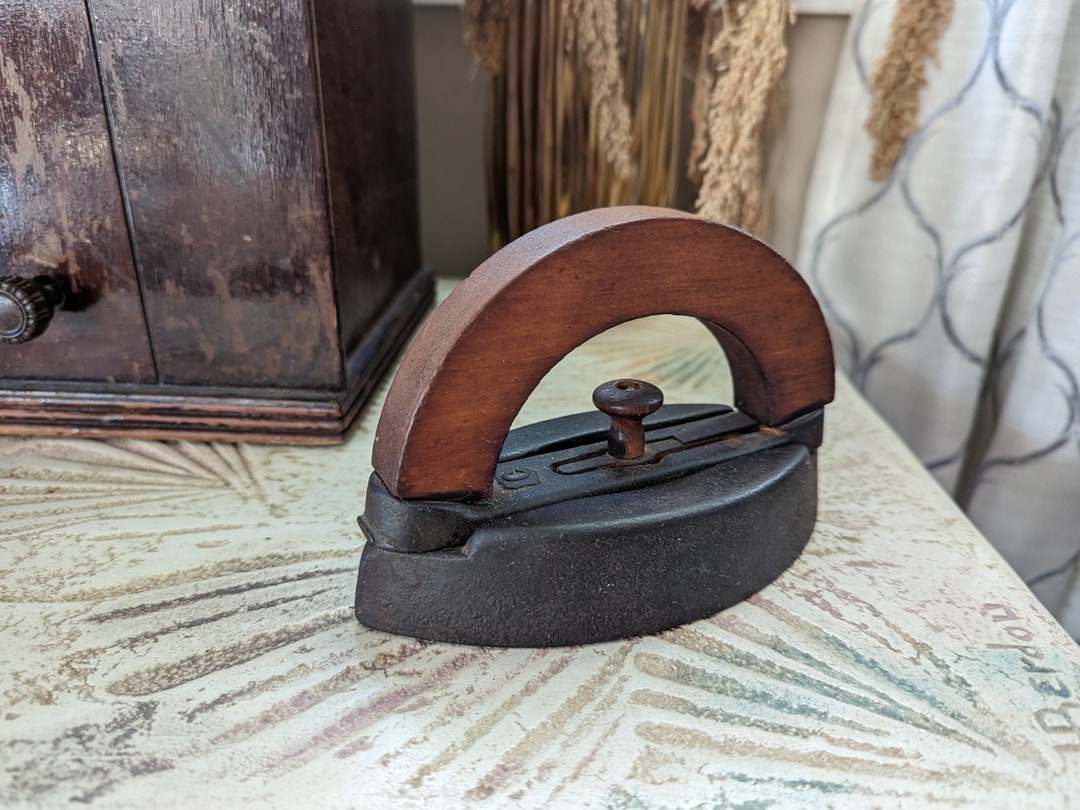 Vintage Sad Iron Cast Iron Clothes Iron With Wooden Handle. Removable ...