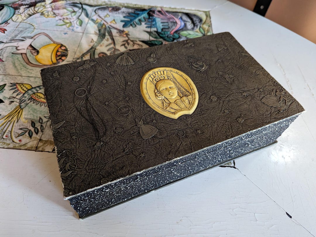 Art Deco Box With Golden Emboss Figurine and Gravel Black and Grey ...