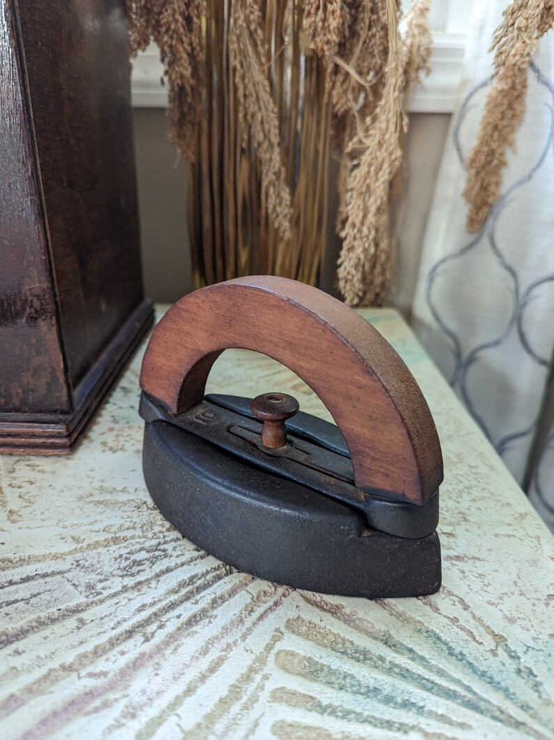 Vintage Sad Iron Cast Iron Clothes Iron With Wooden Handle. Removable ...