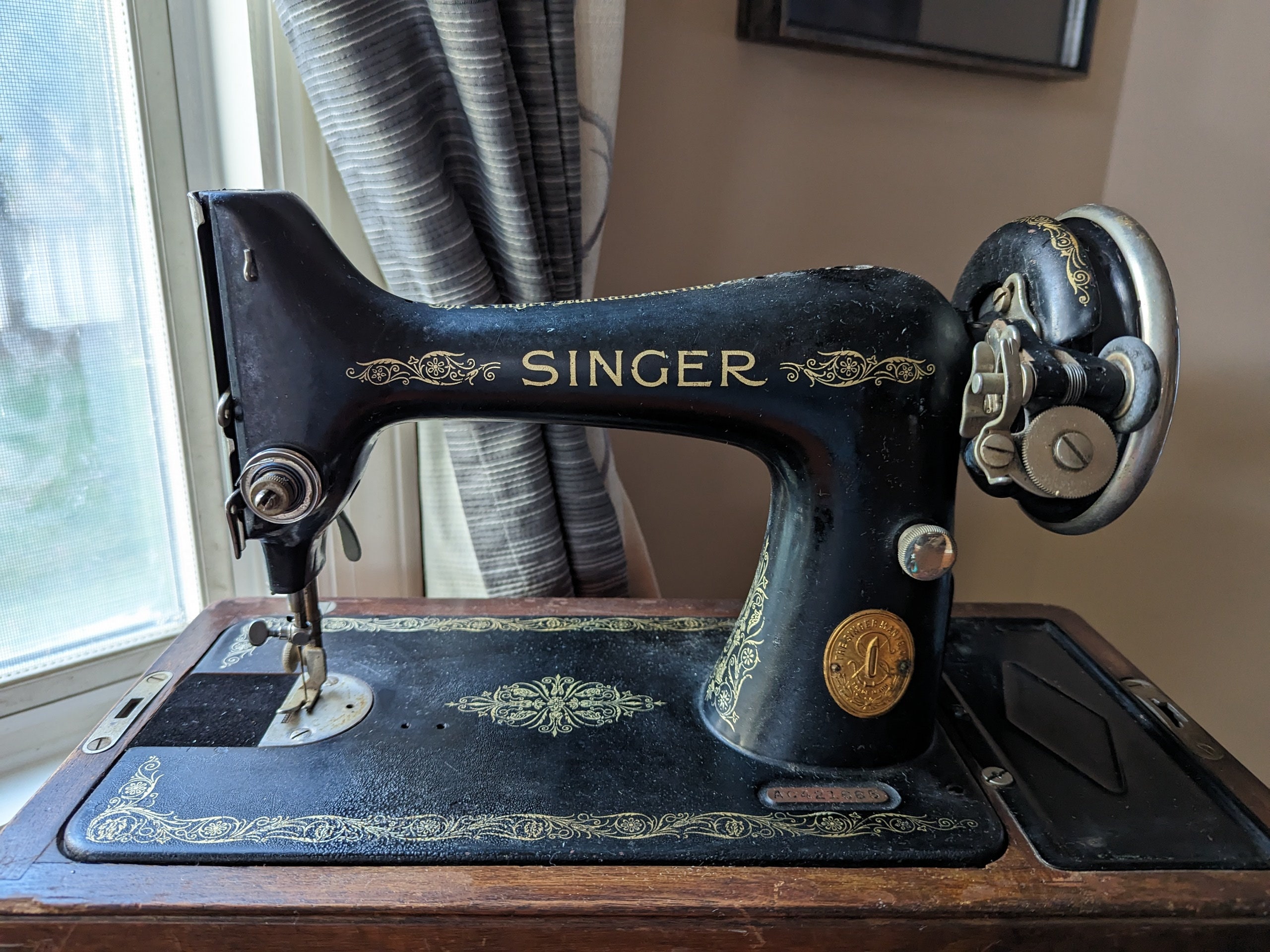 Beautiful Silver-plated and Floral Motif Singer Sewing Machine With ...