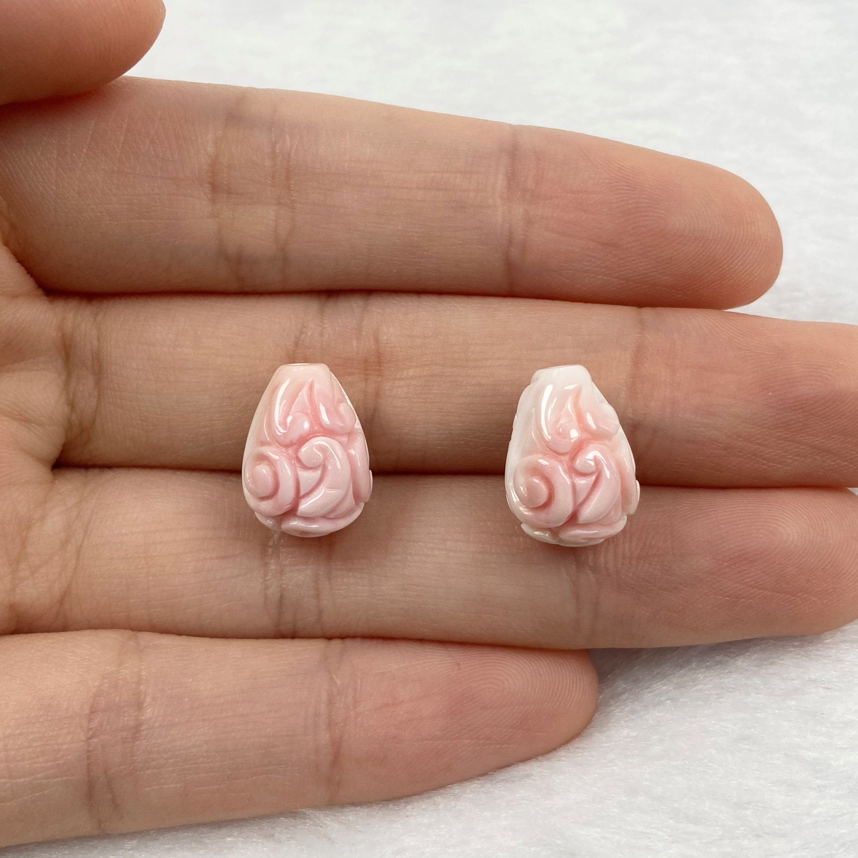 10pc Queen Conch Shell Baroque Carving Teardrop Bead Queen Conch Shell ...