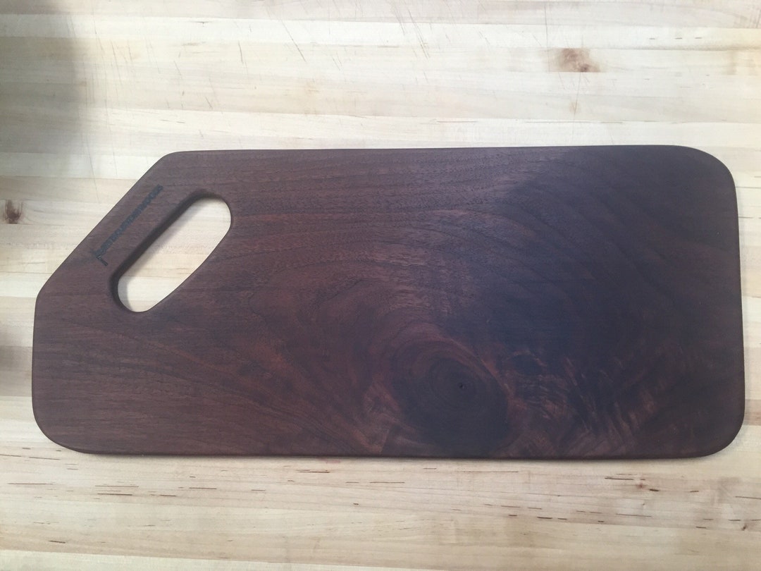 Walnut serving board breadboard hors d'oeuvres entertaining chopping ...