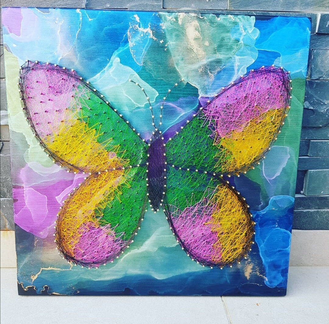 Arte de mariposa con hilo de alambre, arte de mariposa, fondo con tinta ...