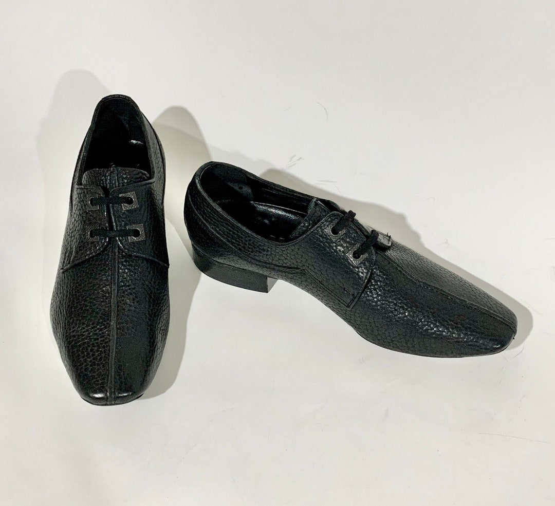 Vintage 1960s Lace up Textured Leather MOD Shoes // Square Eyelets ...