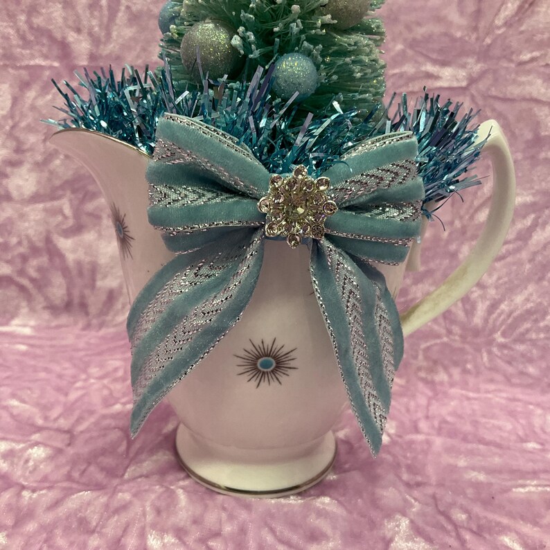 Retro Atomic Starburst Jug Bottle Brush Christmas Tree, Kitsch MCM ...