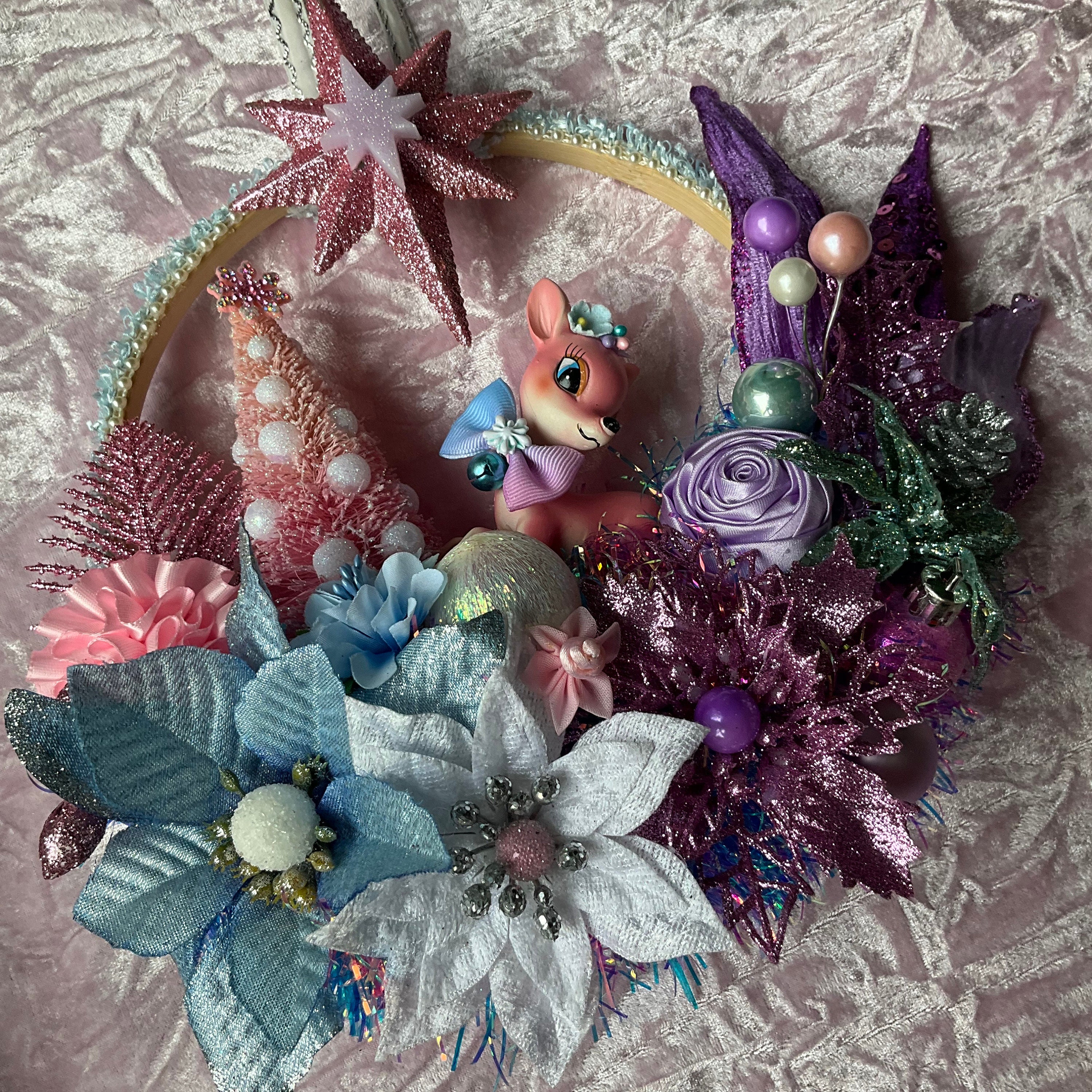 Kitsch Deer Vintage Style Christmas Wreath Lilac Pink Blue Iridescent ...