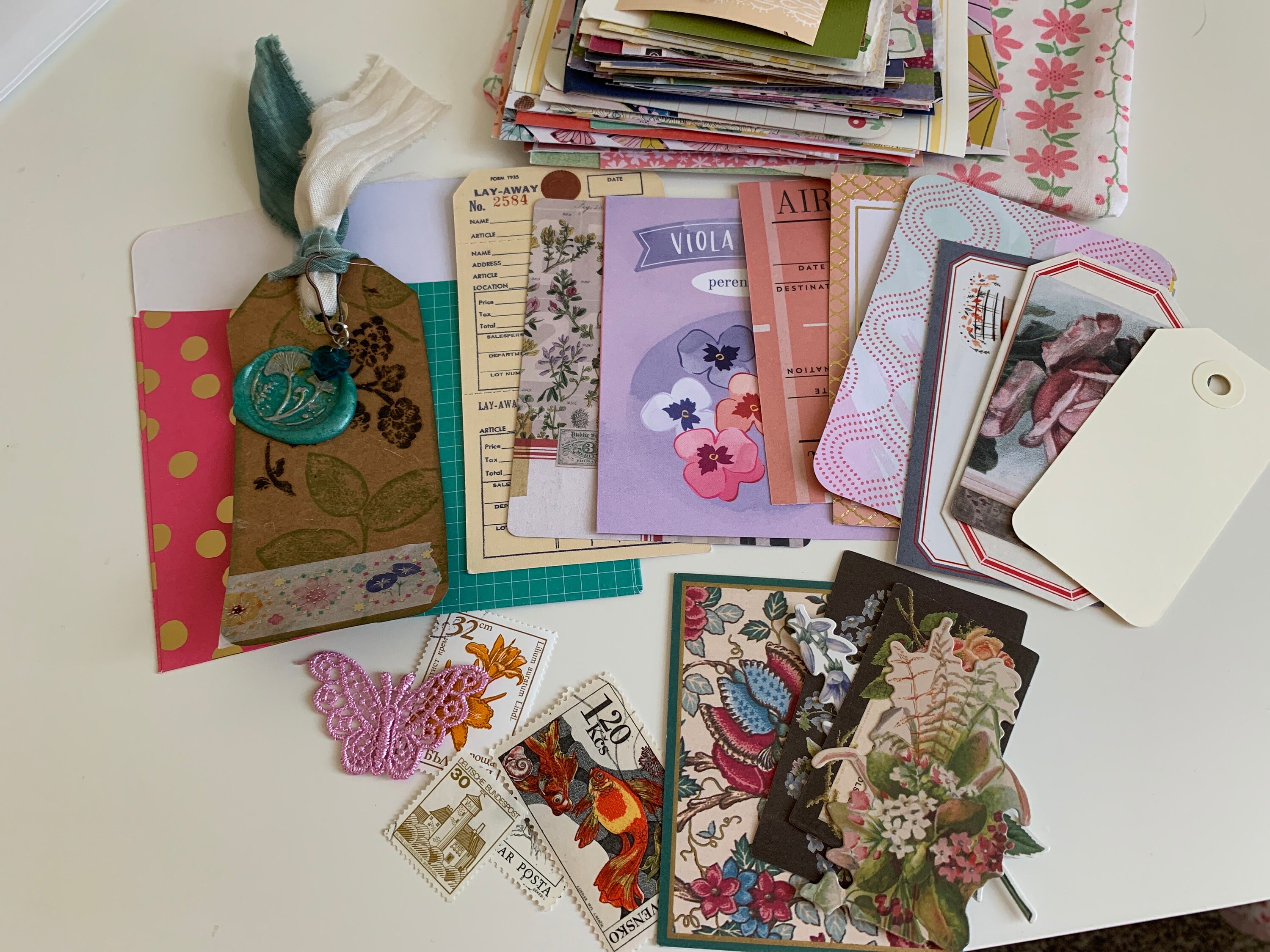 Junk Journal Kit, Ephemera Kit, Scrap Papers - Etsy