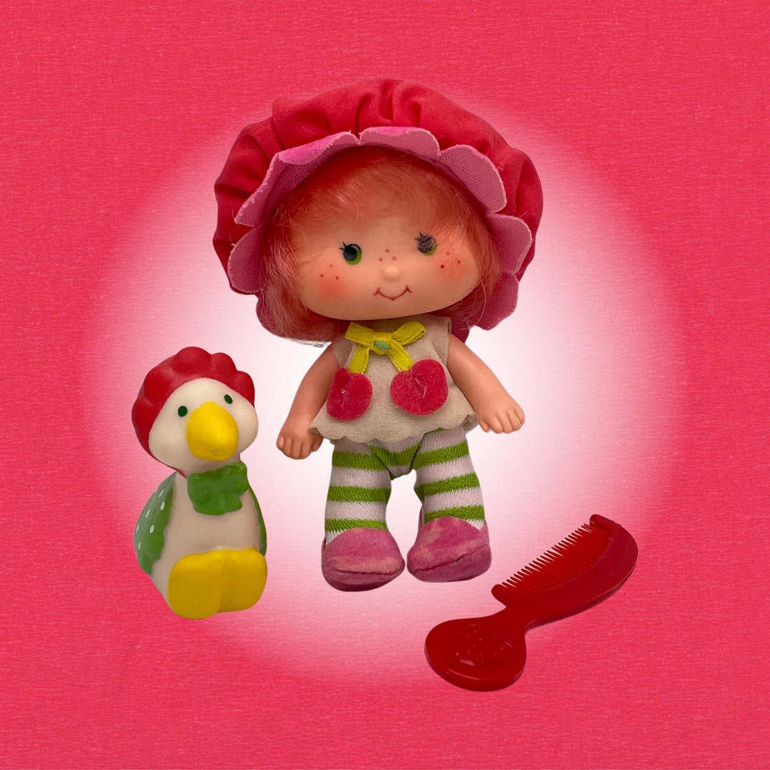 Vintage Strawberry Shortcake Doll & Pet - 2nd Edition CHERRY CUDDLER ...