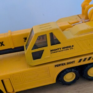 Soma Mighty Wheels Construction Pentex 3000T Crane Truck 10 1/2 Long 4 ...
