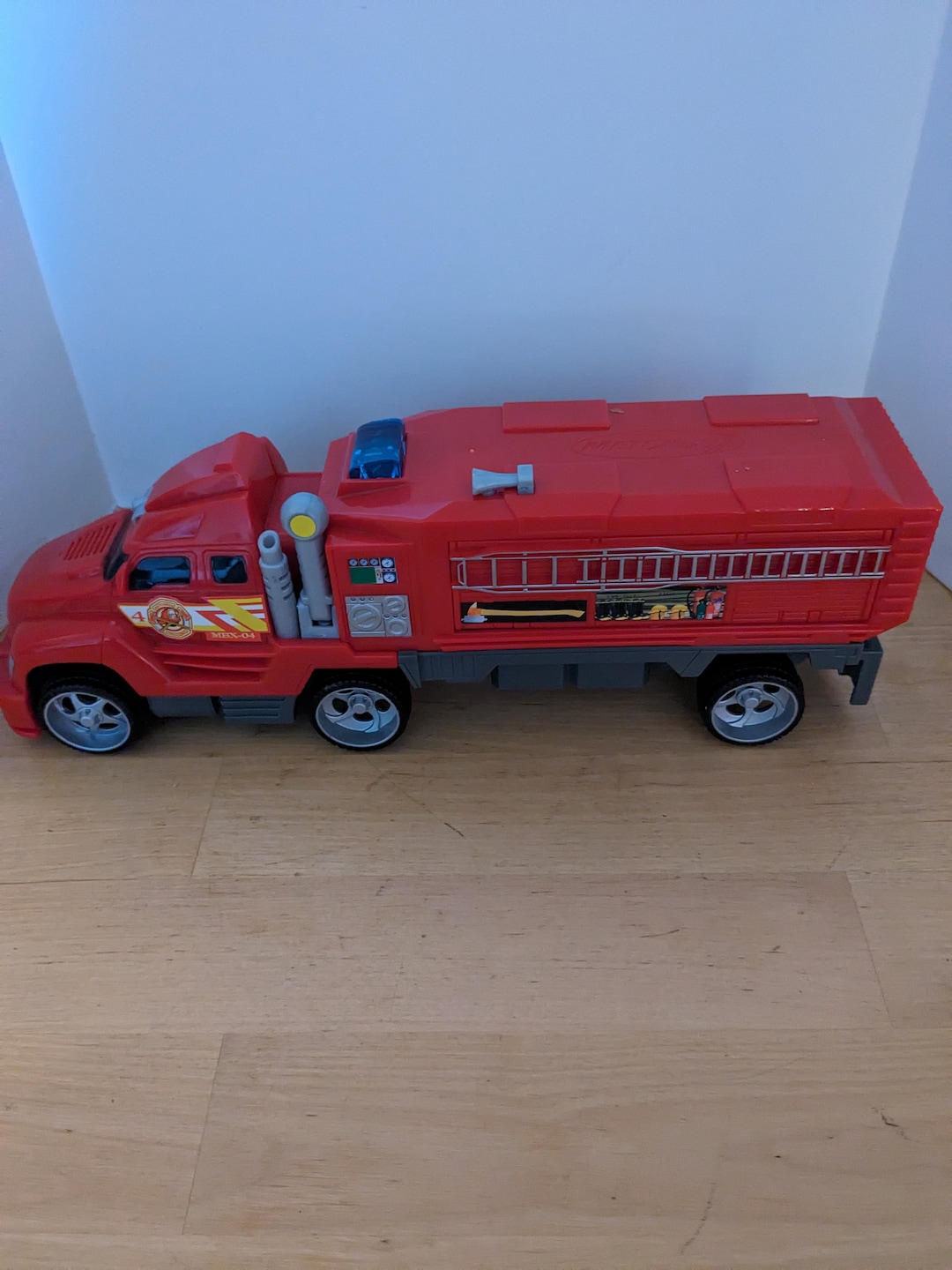 Toy Fire Alarm Unit Engine 13 Long Matchbox Mattel MB 4 Light Sound ...