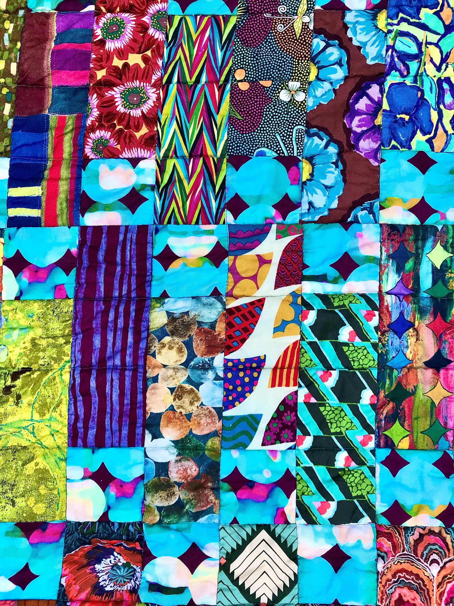 Gloriously Scrappy Queen Quilt in Bold Bright Prints - Etsy