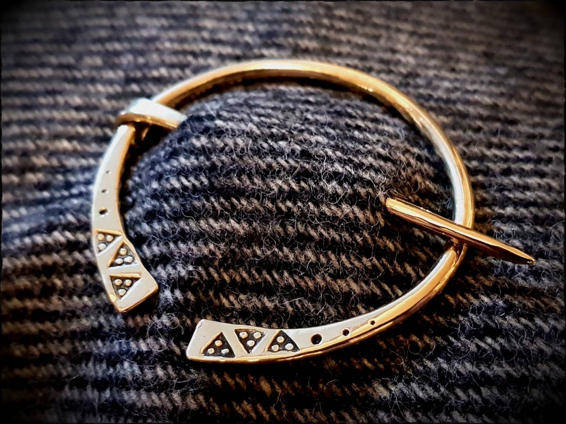 Viking Saxon Penannular Fibula Cloak Pin Brooch - Etsy UK