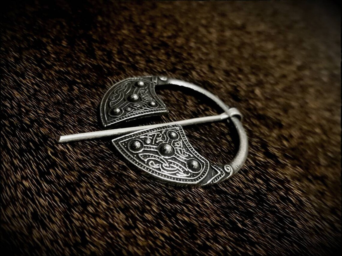 Viking Saxon Celtic Penannular cloak Pin - Etsy UK