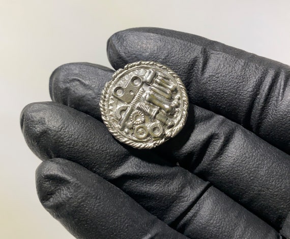 Single Coin 2 Handmade Sand-cast Pewter Coin Pocket - Etsy