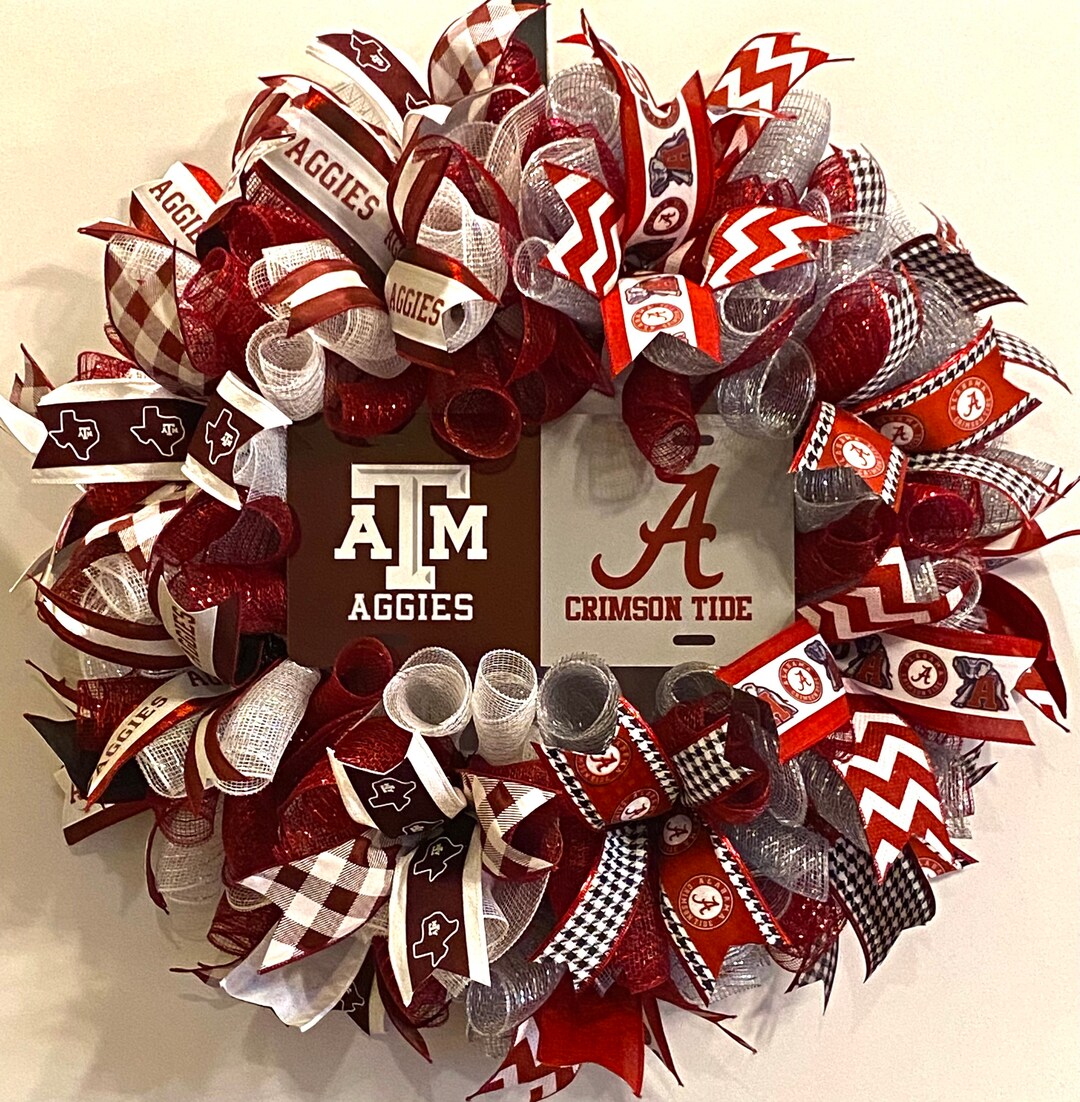 College House Divided Wreath, House Divided College Wreath, College ...