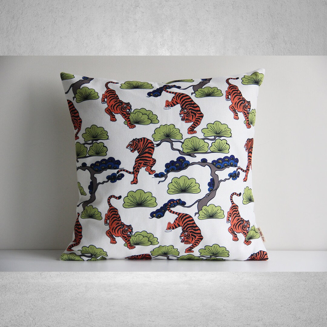 Chinoiserie Purple/ White Tiger Pine Tree Throw Pillow Cover - 20x20 ...