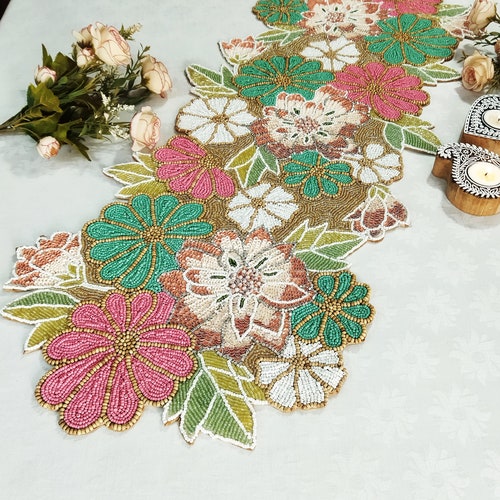 Handmade Table Runner Clover Leaf / Shamrock Hand Beaded - Etsy