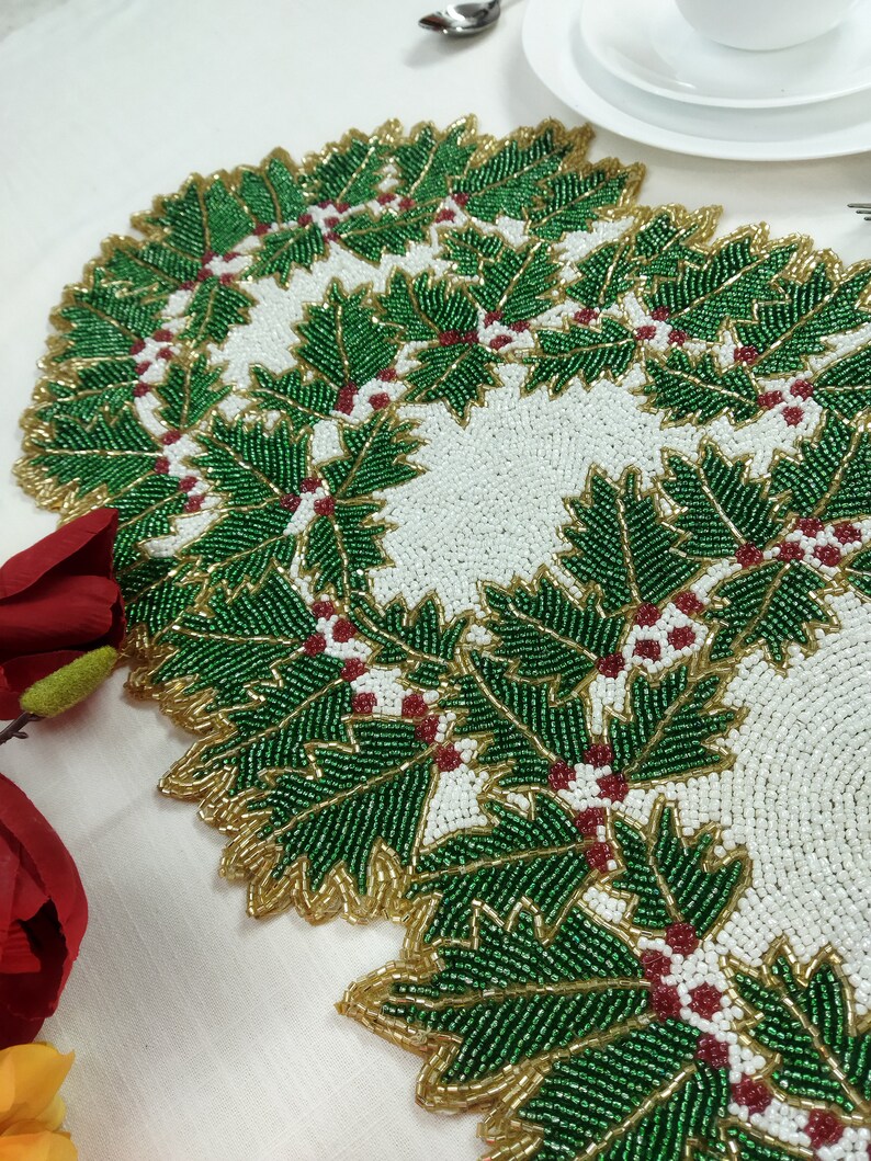 Christmas Holly Leaves Wreath Handmade Beaded Table Runner. Matching ...