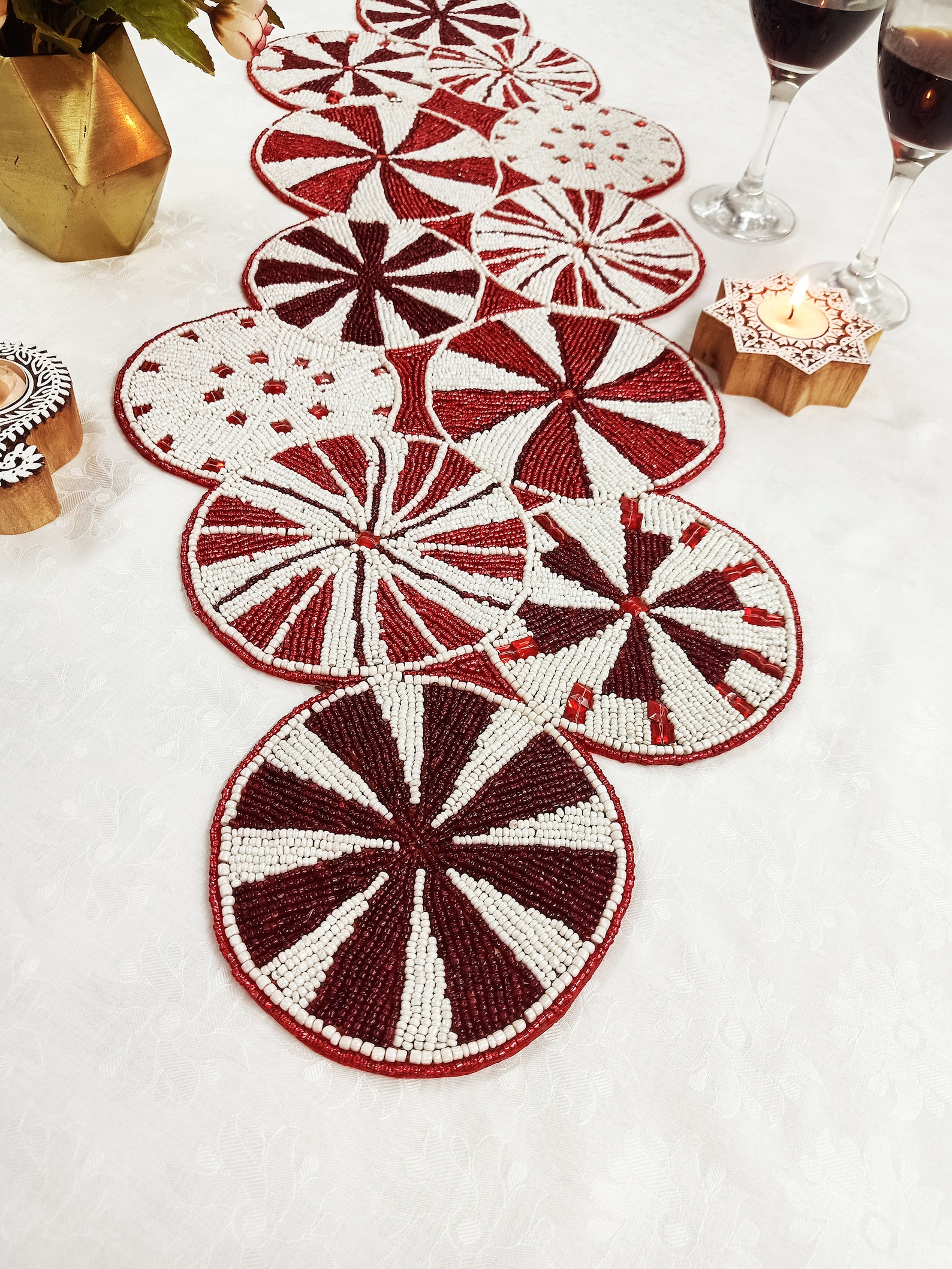 Red and White Pinwheel Circles Handmade Beaded Runner - Etsy