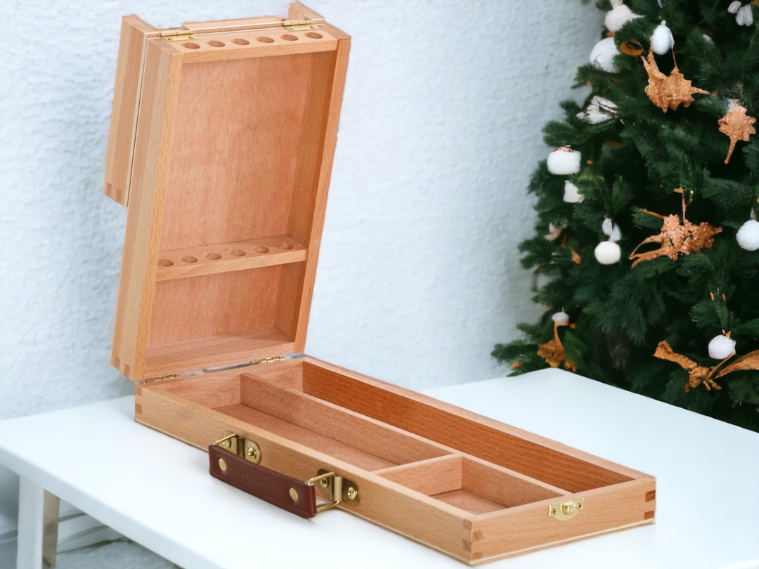 Providing a Wooden Flip-open Case for Artists' Brushes and Tools for ...