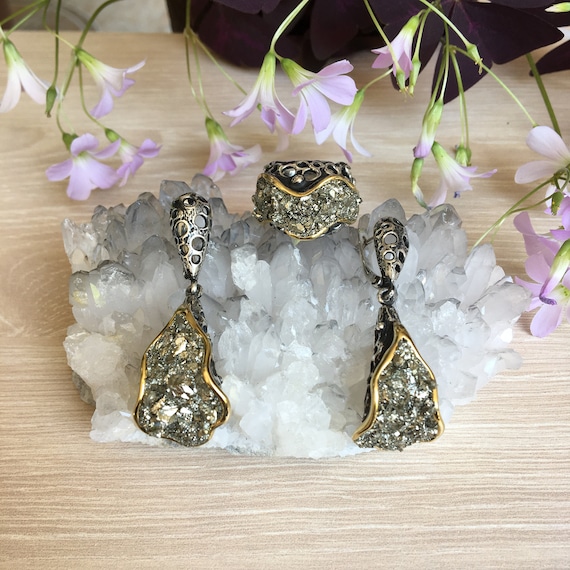 Raw crystal ring and earring set store
