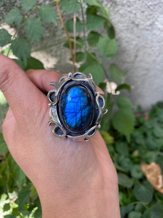 Large labradorite ring store