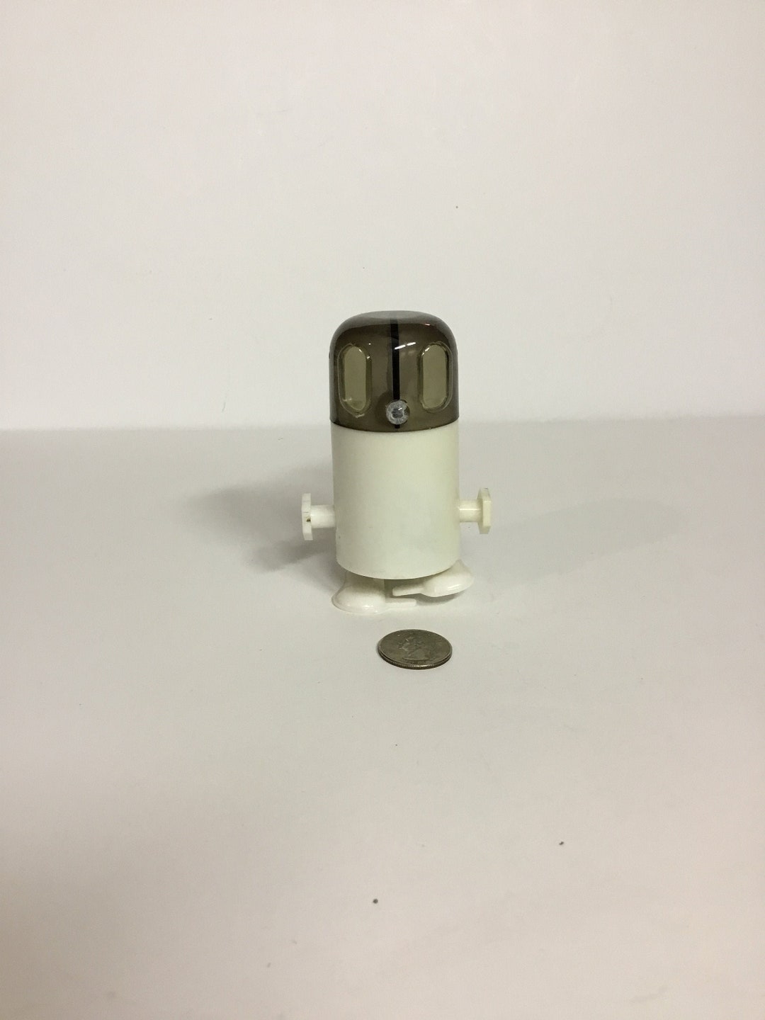 Salt and Pepper Shaker, Plastic Walking Robot, Windup Toy - Etsy