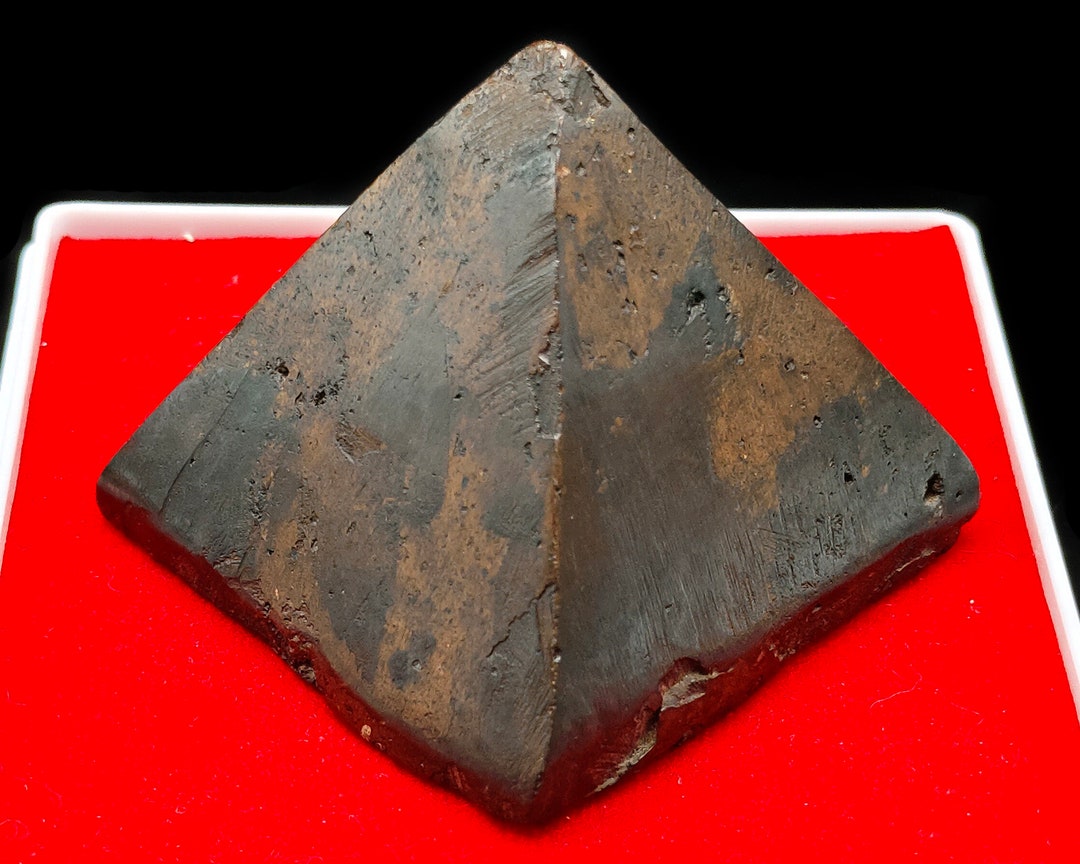 Rare Mysterious Sacred Pyramid Leklai Stone Magic Charm Protection ...