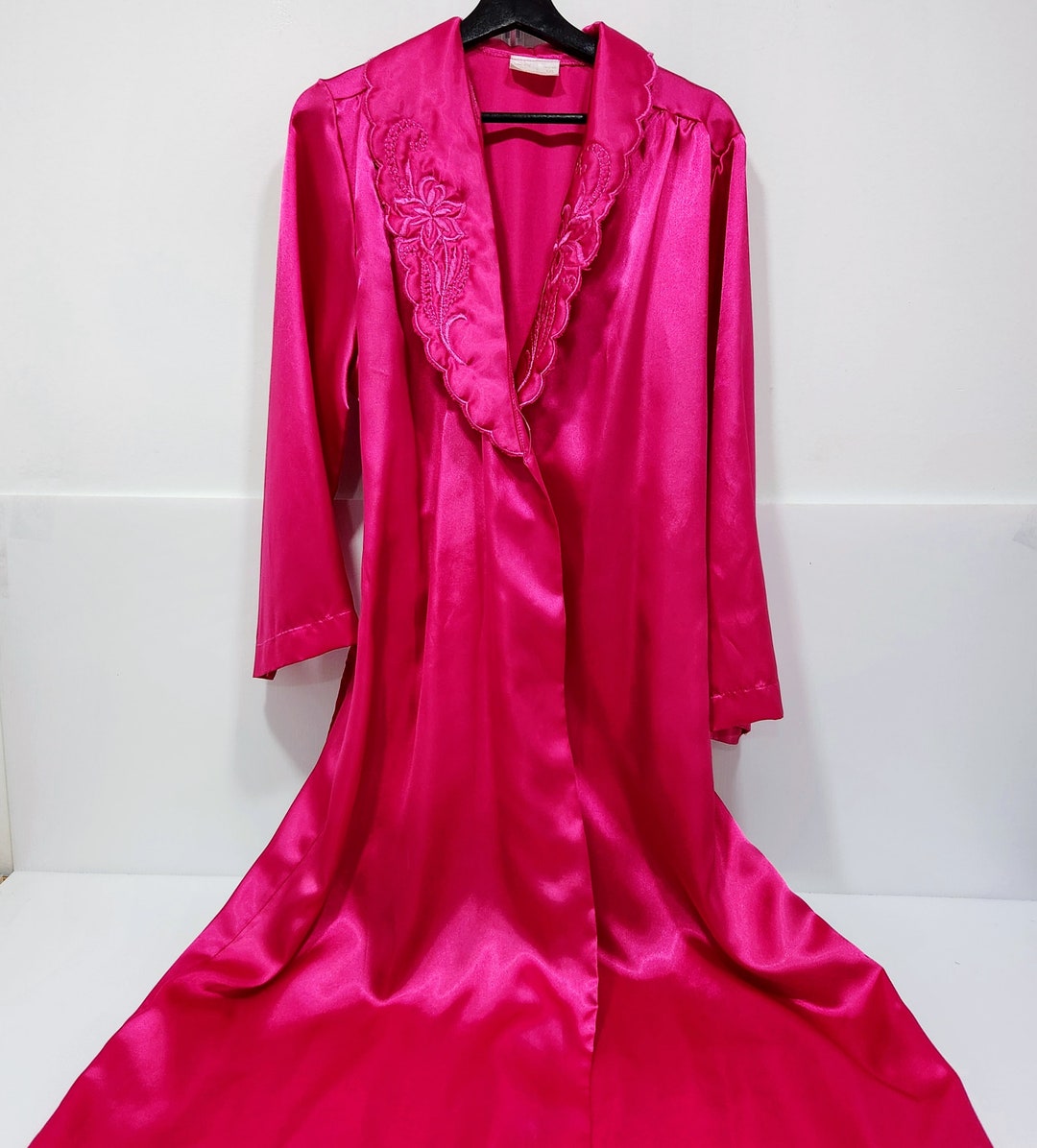Vintage Hot Pink Long Satin Robe,size Large, Made in Canada Liboria ...