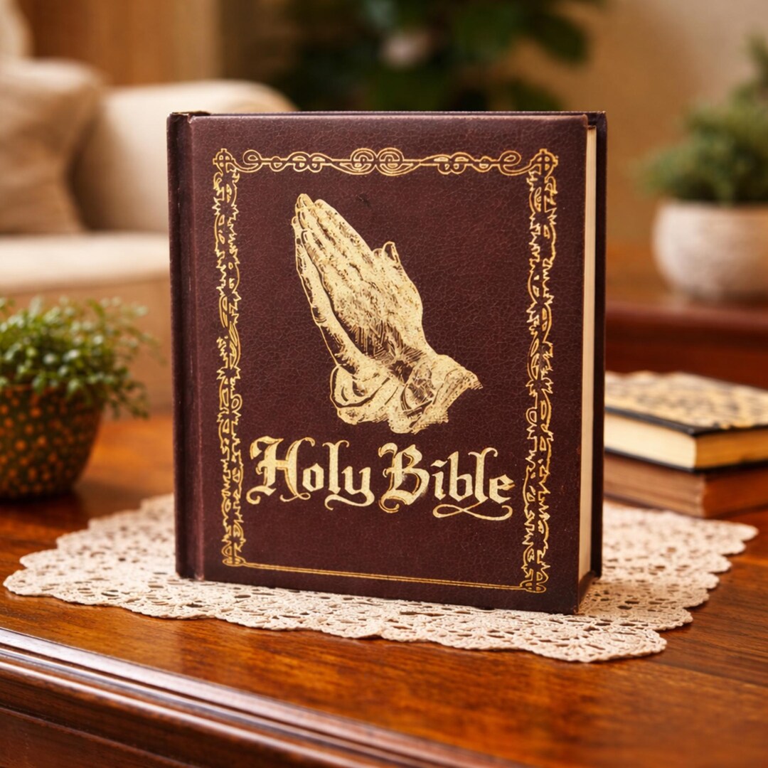 Vintage Bible Display Altar Bible King James Family Edition Red Letter ...