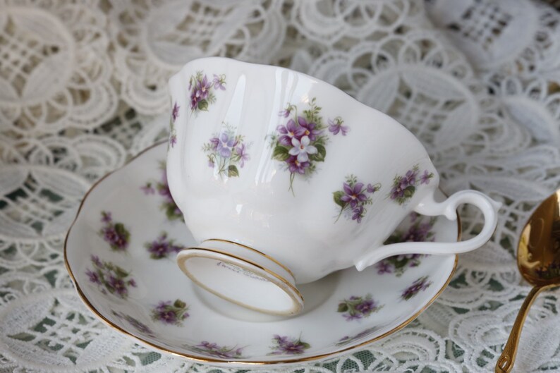 Royal Albert Sweet Violets Teacup and Saucer Bone China England Porcelain - Etsy