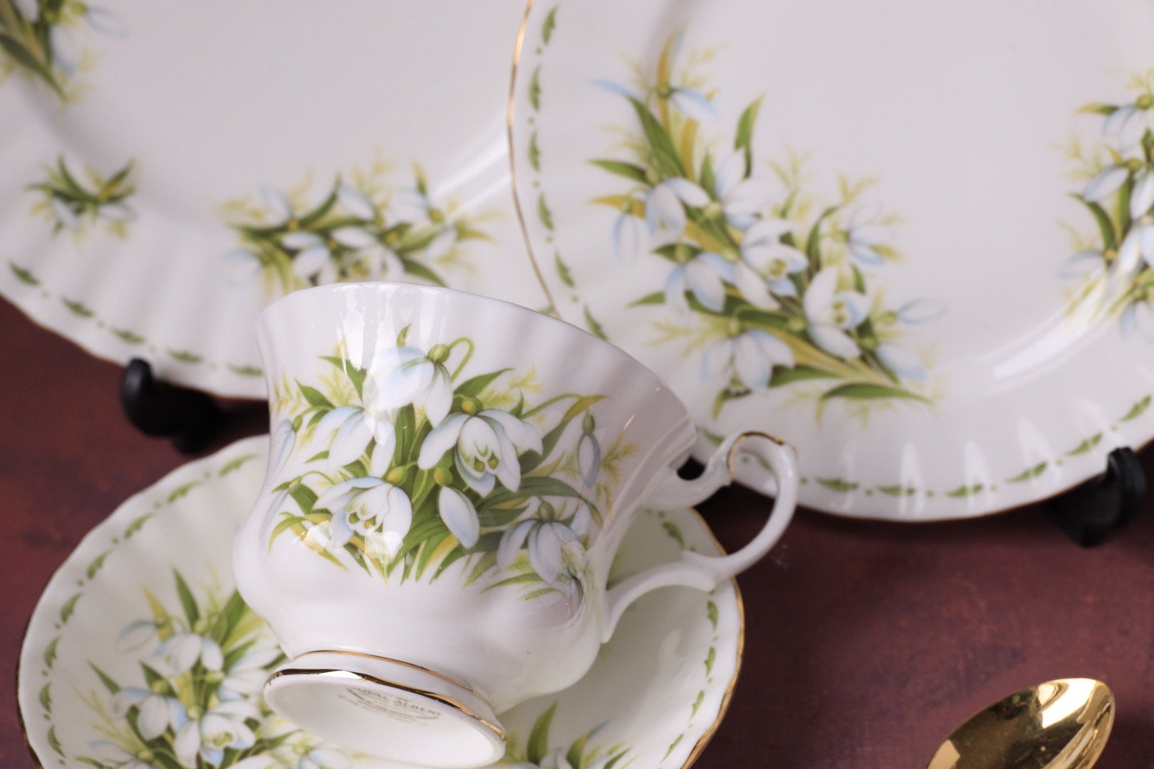 Royal Albert Flower of the Month January Snowdrop Quartet Tea Cup and ...