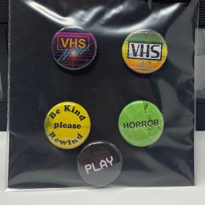 VHS Button Set Retro 80s Horror 1 Pin Gift Pack Nostalgic Tape Fan Be ...