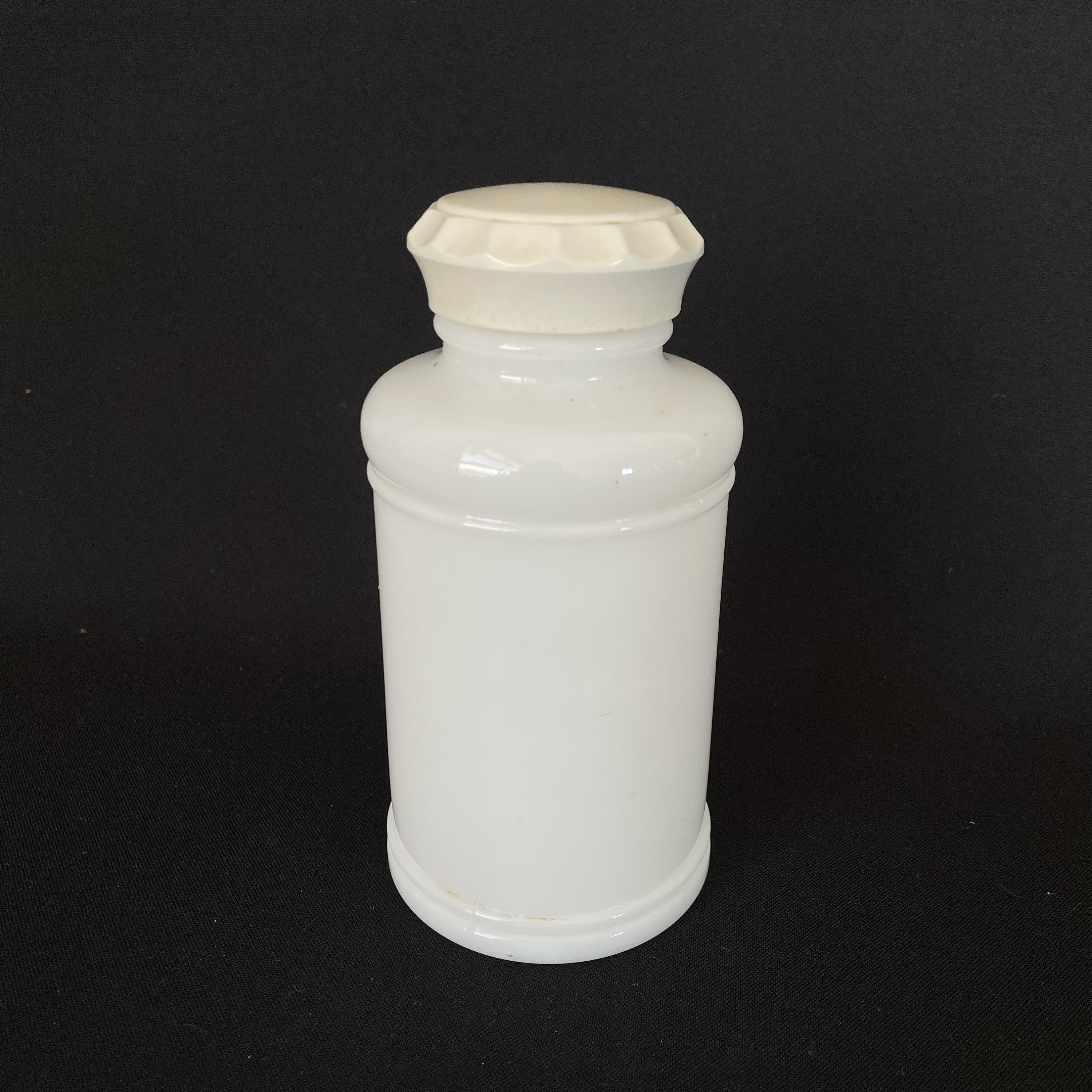 Vintage Covered Milkglass Spice Jar - Vintage Milk Glass Bottle - Etsy
