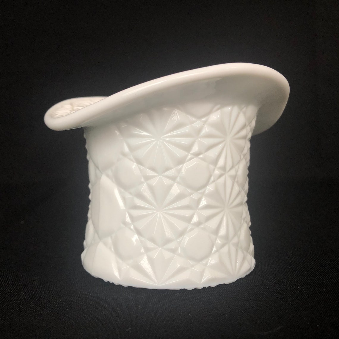 Vintage FENTON Daisy & Button Milkglass Top Hat Bowl Vase - Etsy