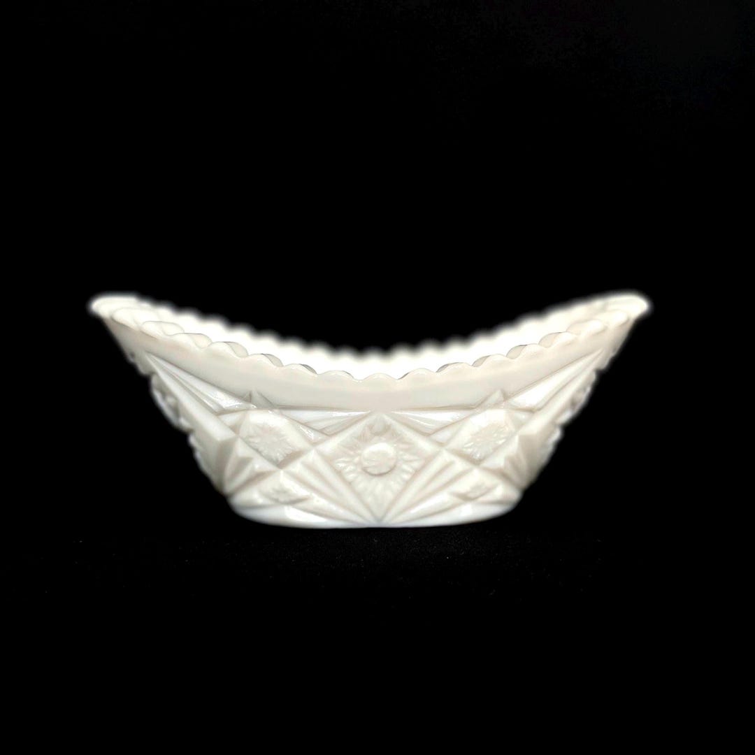 Vintage Kemple Milk Glass Dish in the Hobstar and Fan Pattern #119 ...