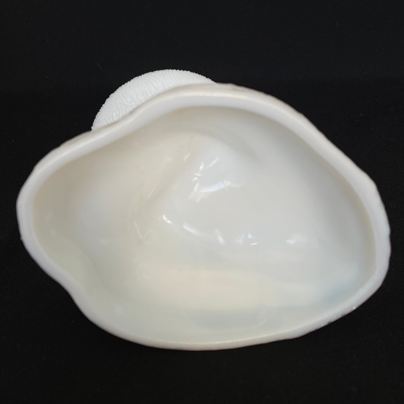 Big Beautiful Milkglass Rooster - Milk Glass Covered Dish - Figural ...