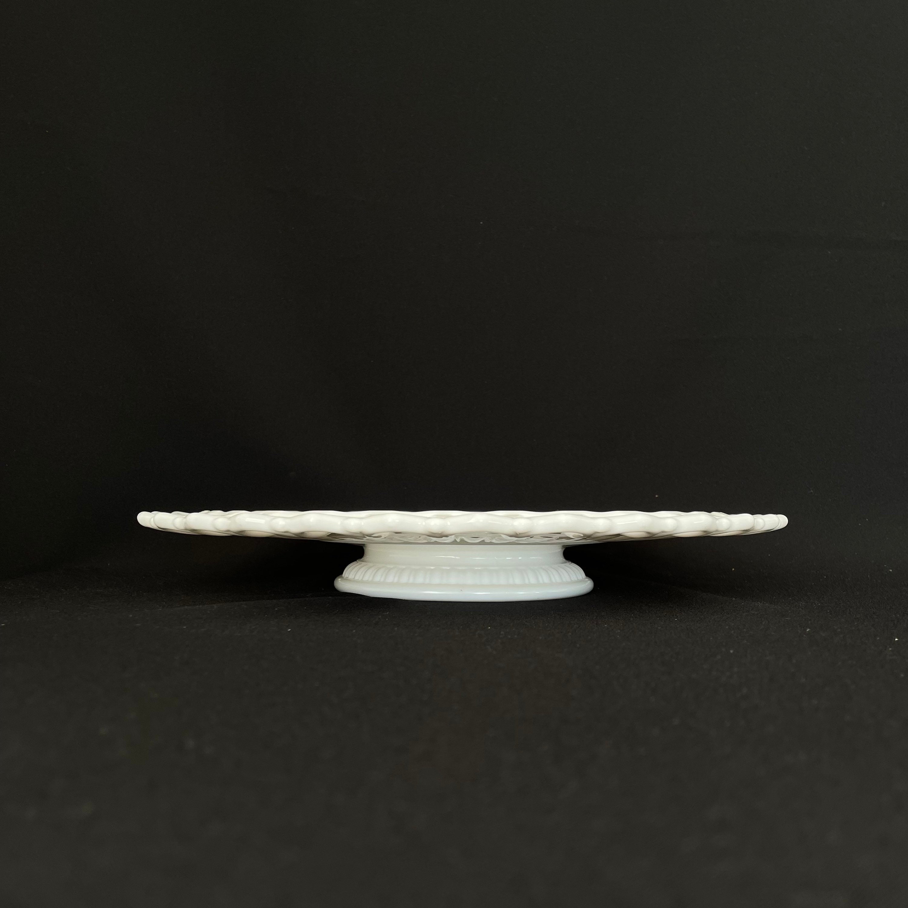 RARE Gorgeous Vintage 10 Milkglass Cake Plate Short Footed Pedestal ...