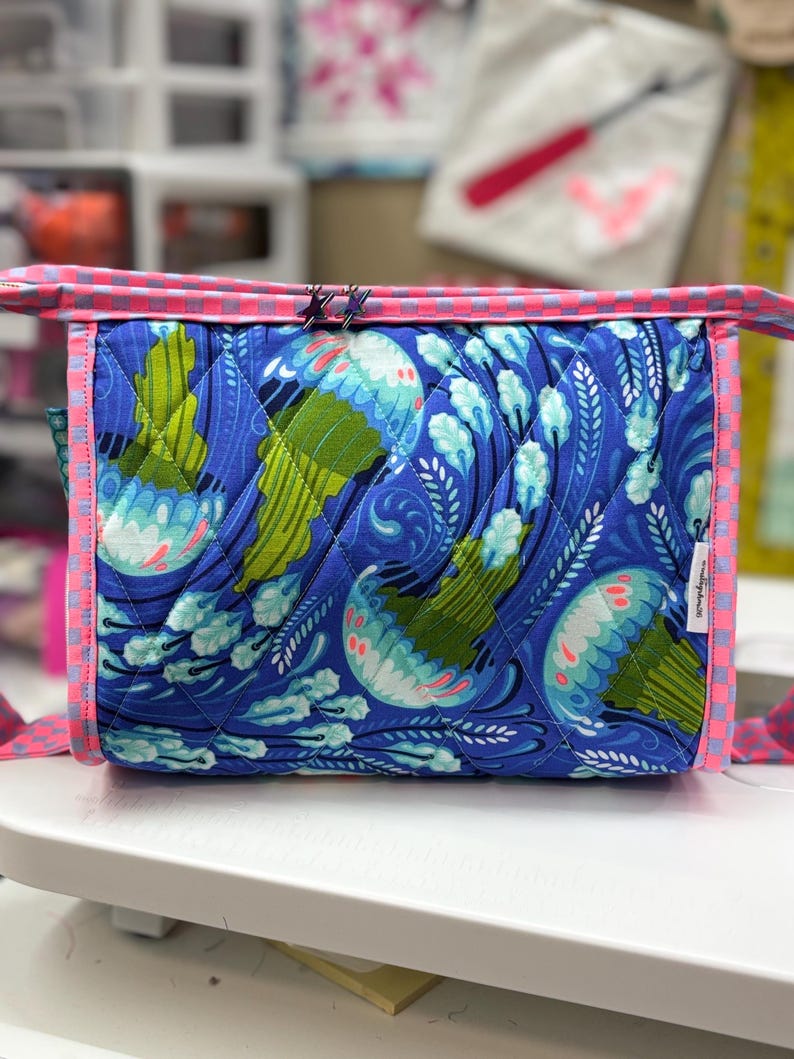 Bionic Gear Bag Featuring Tula Pink Fabrics - Etsy