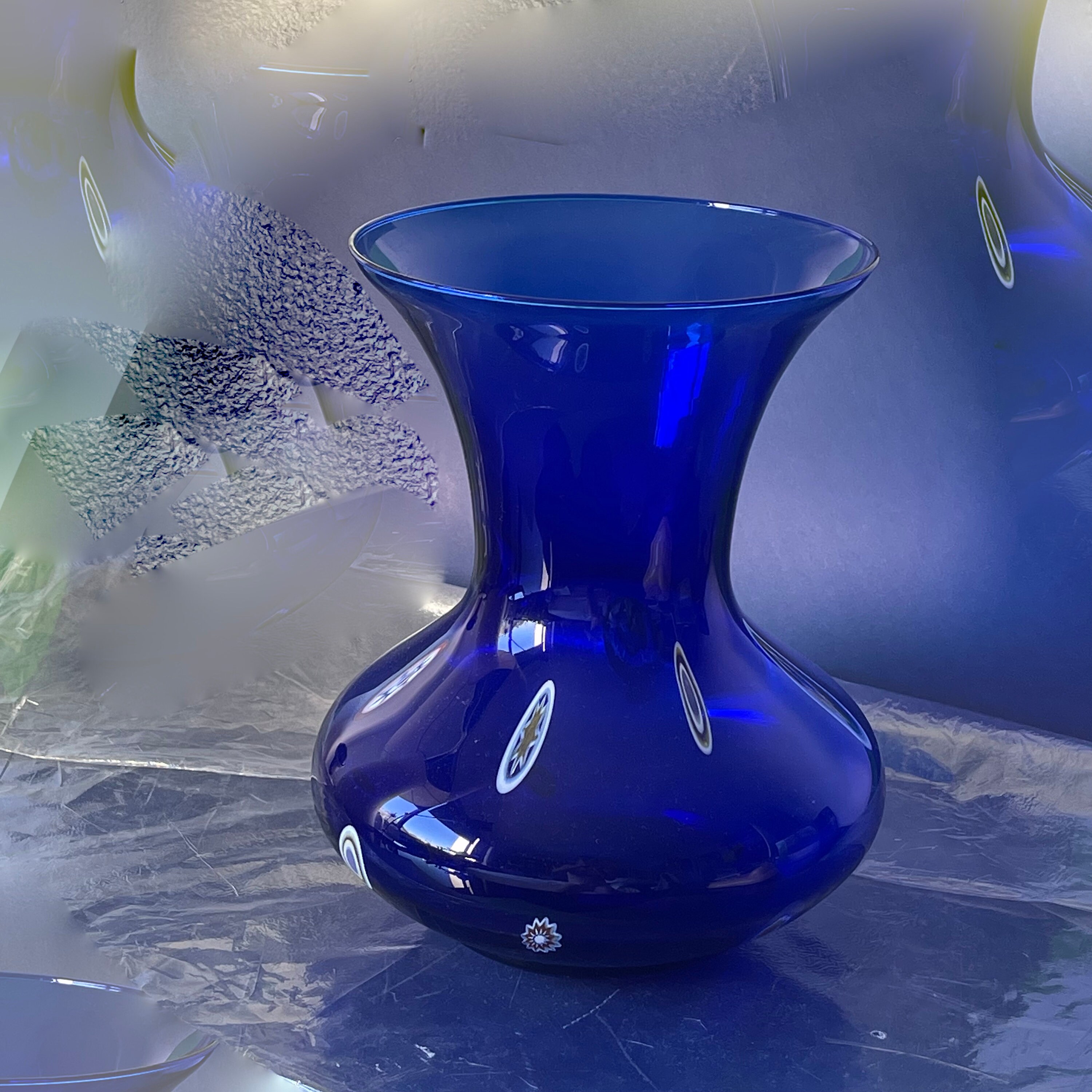 A Beautiful Large Vintage Italian Glass Vase With Spattering of ...