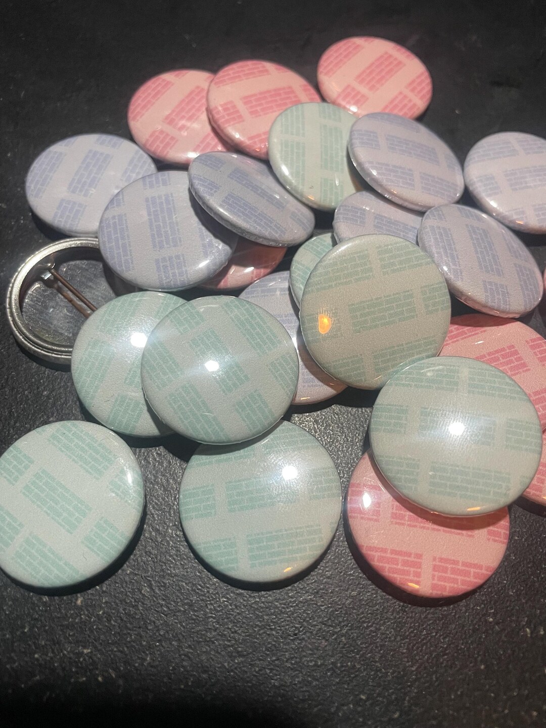 Pixelated Video Game Badges: Pastel Goth Kawaii Pins - Etsy