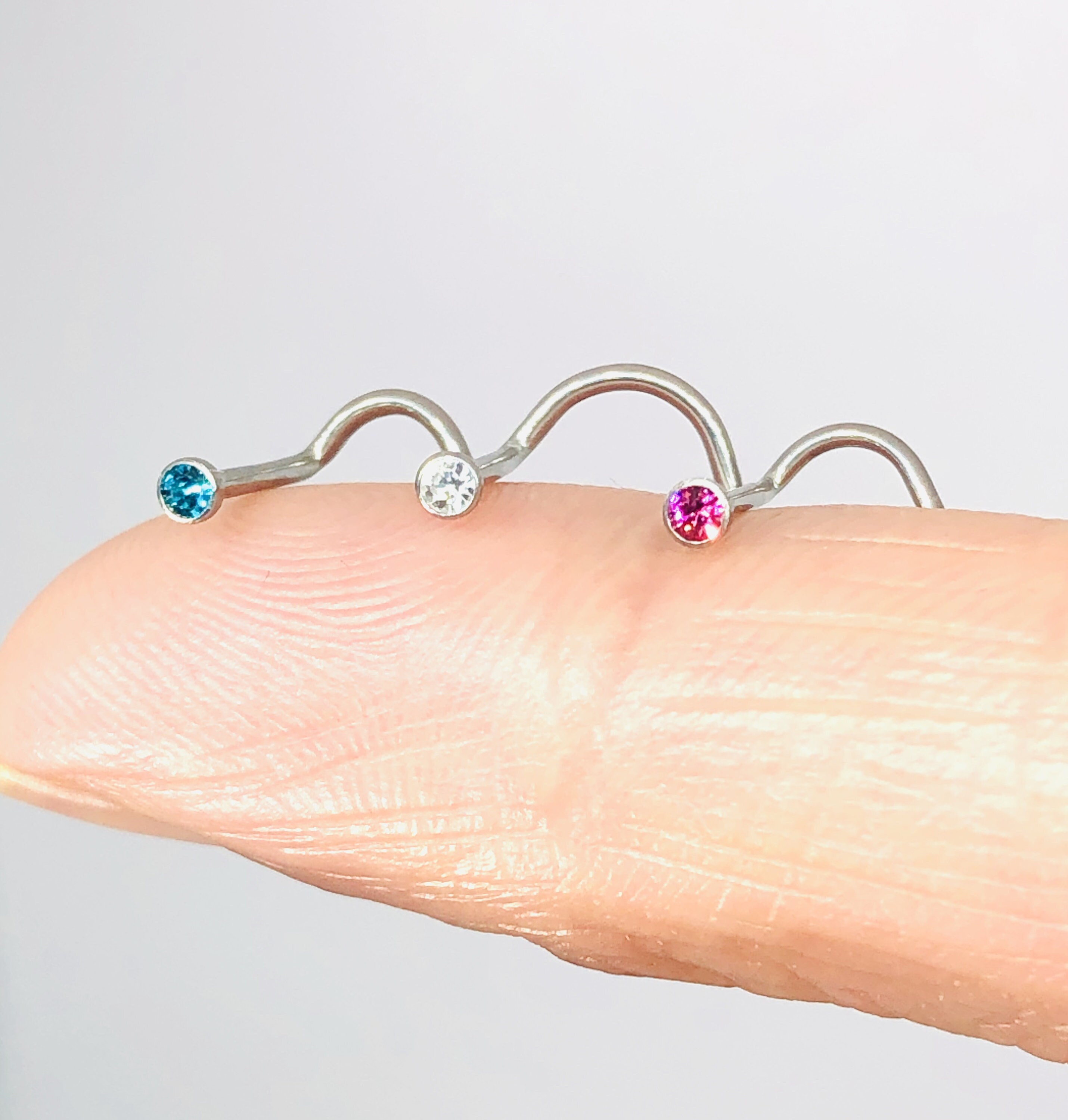18G 20G Tiny G23 Titanium Crystal Curved Screw in Nose Stud - Etsy UK