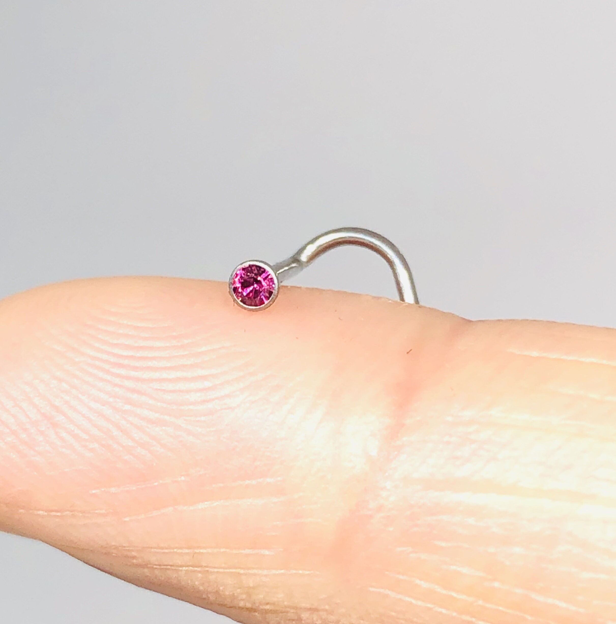 18G 20G Tiny G23 Titanium Crystal Curved Screw in Nose Stud - Etsy UK