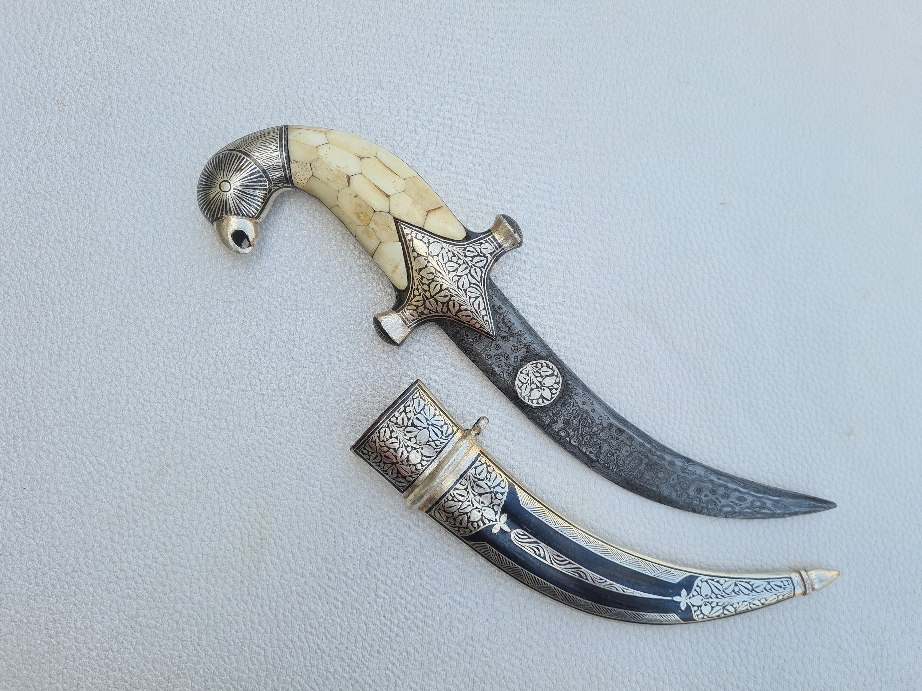 Assorted Indian Mughal Indo Persian Dagger With Parrot Hilt - Etsy Israel