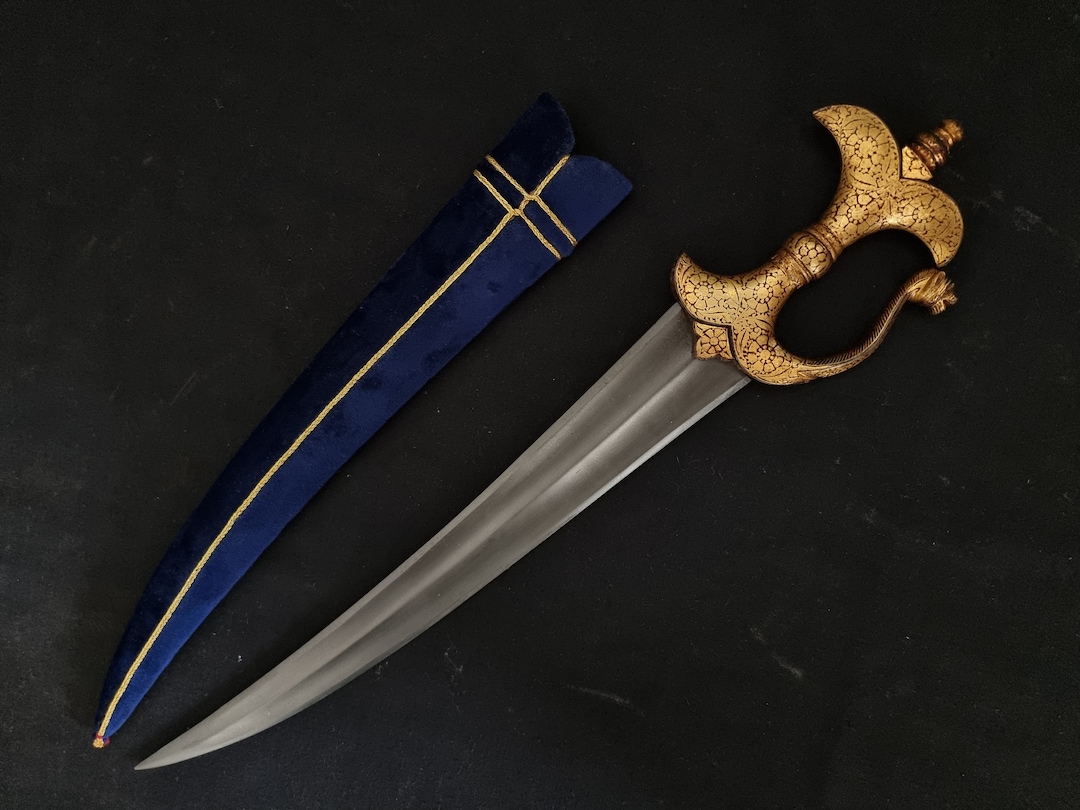 Vintage Indo Persian Chilanum Bichua Khanjar Kirpan With Heavy Gold ...