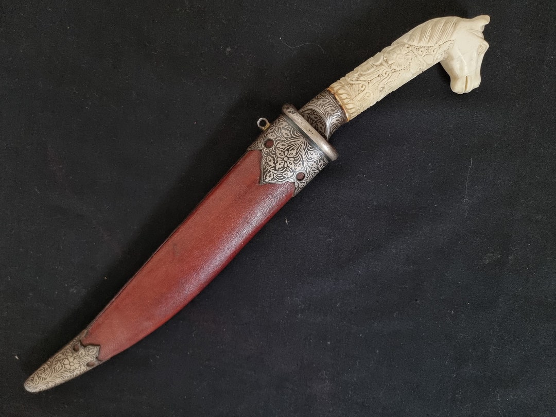 Vintage Mughal Dagger: Damascus Blade, Bone Horse Hilt - Etsy Canada